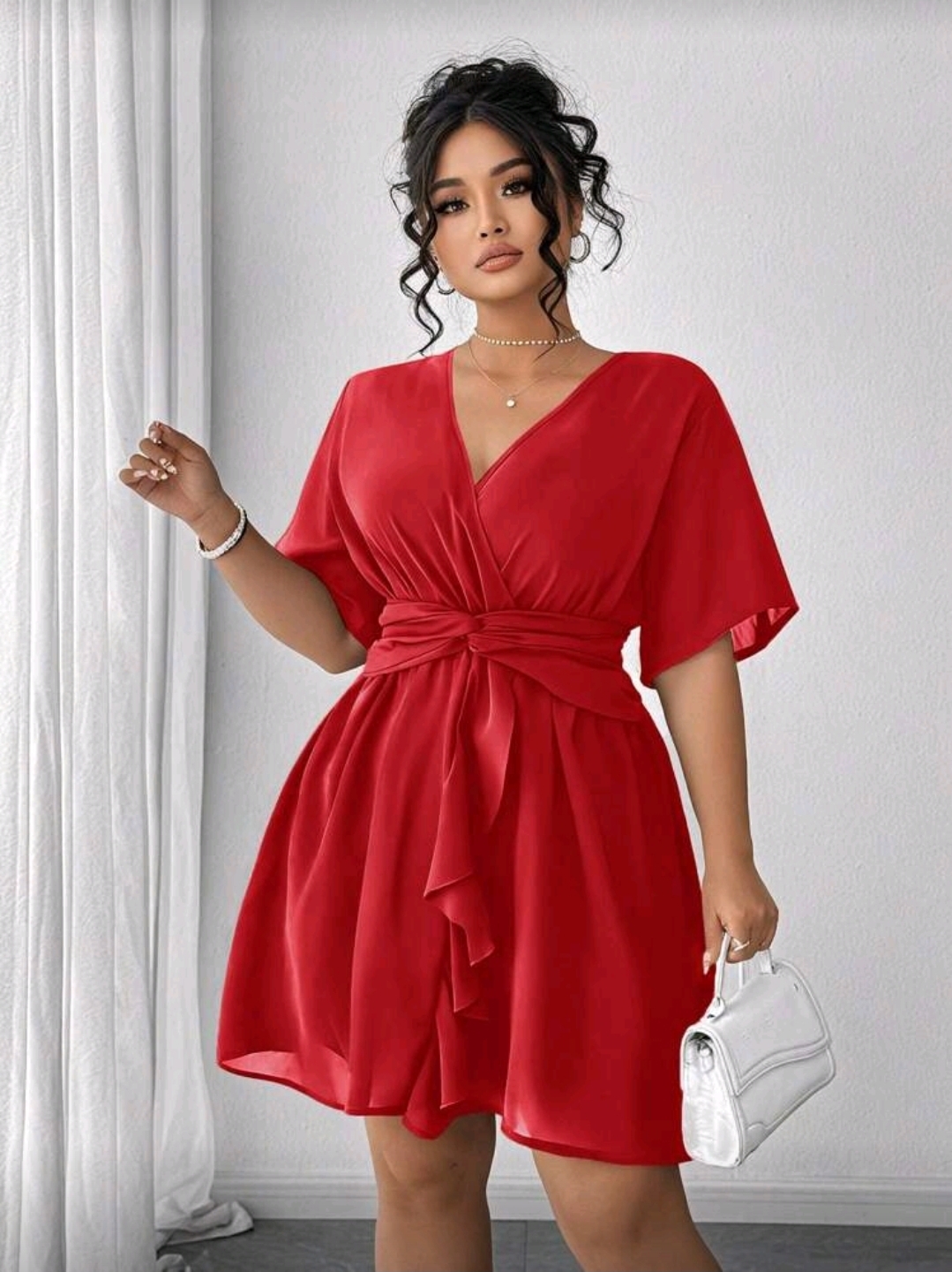 VESTIDO ESCOTE V CON VOLANTES | Boom Curvy Girl